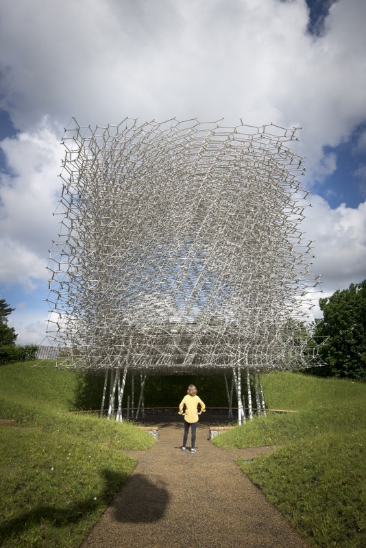 A 56-Foot-Tall Art Installation in London That Interacts With Bees ...