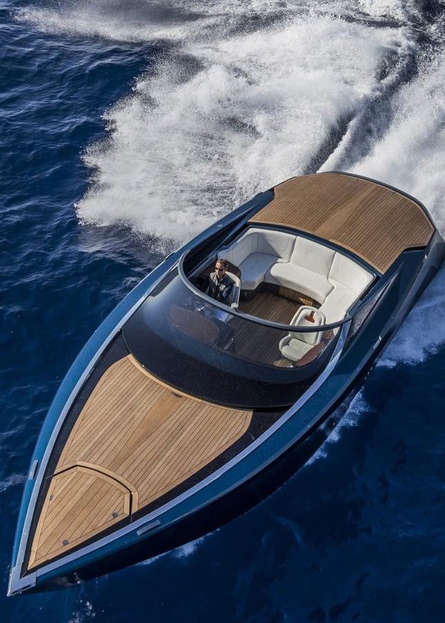 Aston Martin Unveils New AM37 Luxury Powerboat - InsideHook