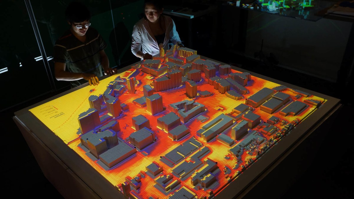 These Custom Legos Use Augmented Reality to Improve Urban Planning ...