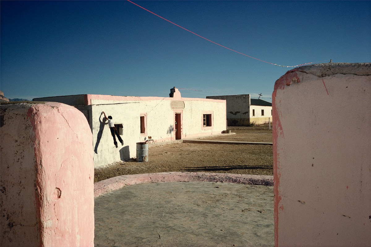 Alex Webb Looks Back at More Than 30 Years of Photographing Mexico ...