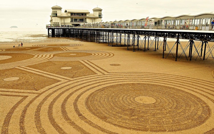 Sand Artist's Incredible Creations Only Last for Hours - InsideHook