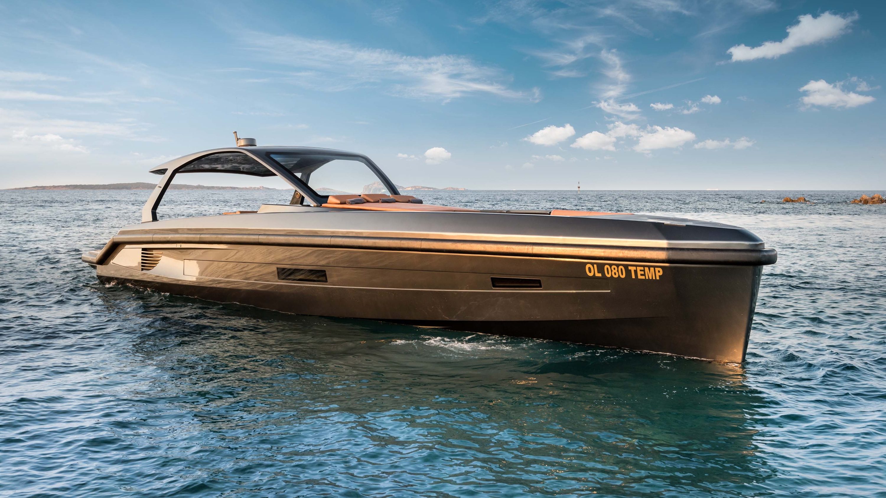 Apex Yachts Debuts With Stylish 60-Foot Day Tripper - InsideHook