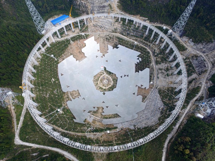 China Built the World's Largest Radio Telescope to the Tune of $180 ...