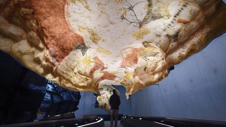 France Opens Exact Replica of Lascaux Cave and Its Paleolithic ...