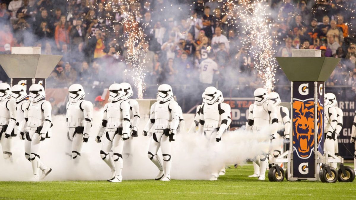 Stormtroopers Unveiled The ‘Star Wars: The Last Jedi’ Extended Trailer ...