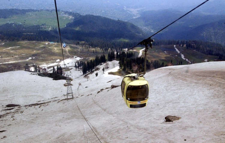 The Top Gondolas and Lifts From Around the World - InsideHook