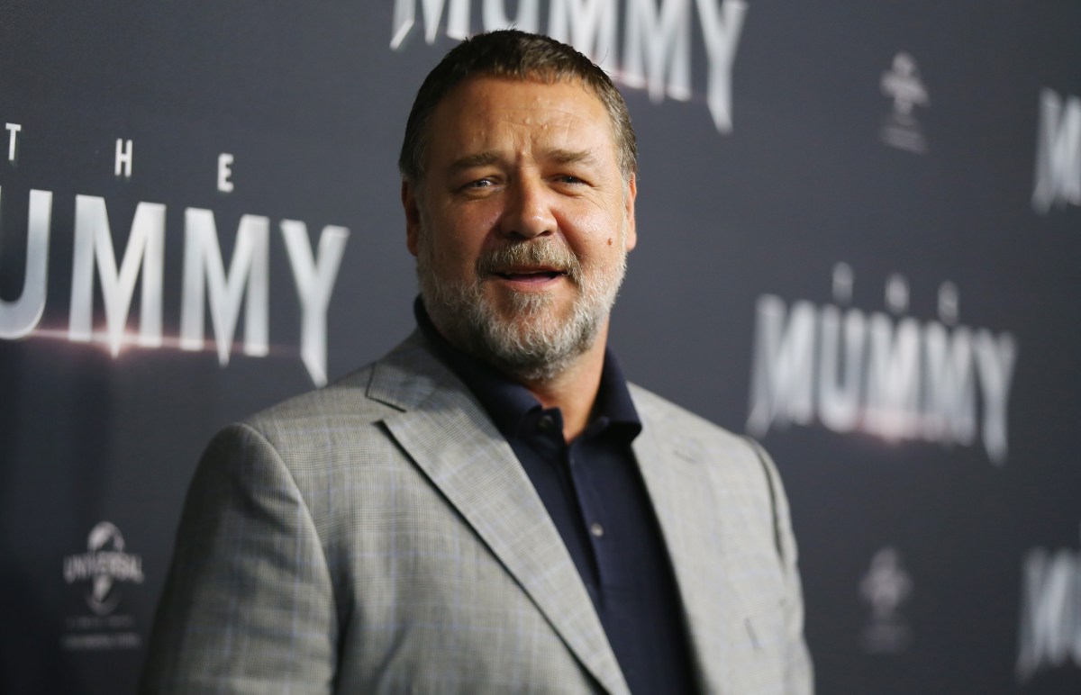 Russell Crowe is Having a Bizarre Divorce Auction - InsideHook