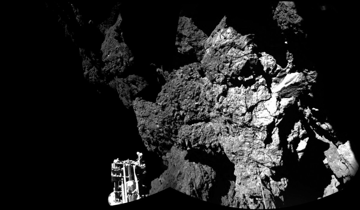 You Can Now See What It's Like to Fly Past a Comet in Space - InsideHook