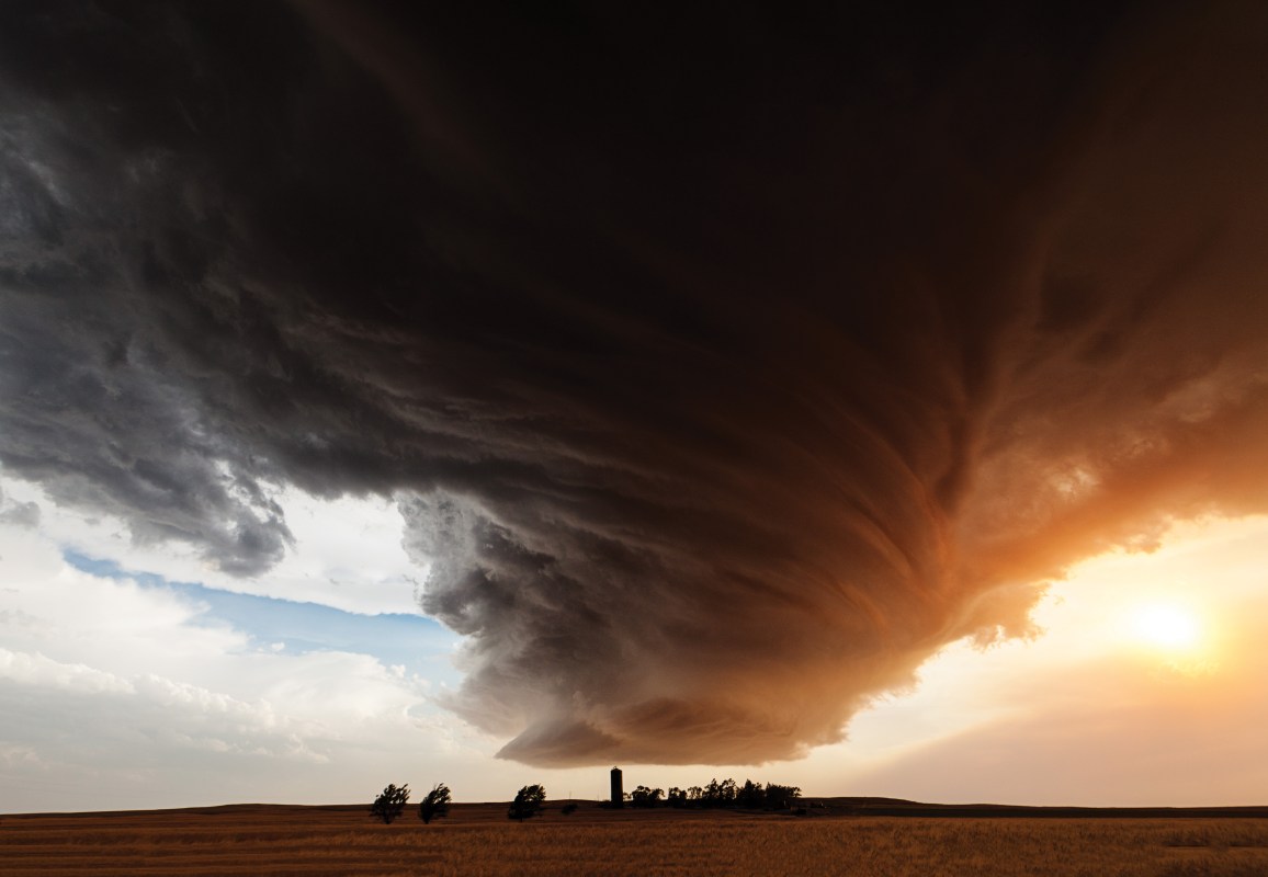 Award-Winning Photographer on Chasing America's Most Wicked Storms ...