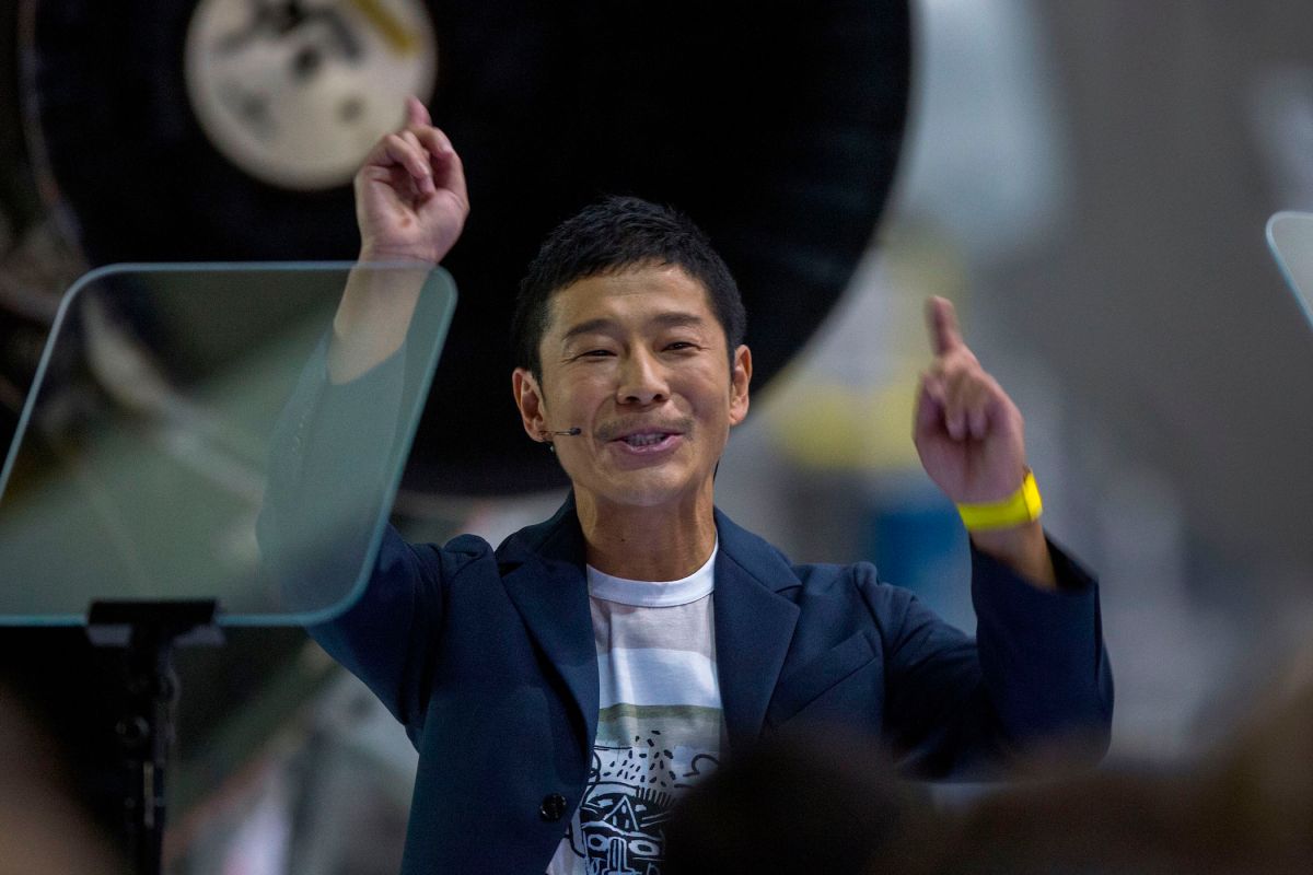 Billionaire Yusaku Maezawa Will Be the First Moon Tourist - InsideHook