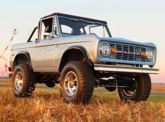 Gateway Builds Brand-New, First-Gen Ford Broncos. Really. - InsideHook
