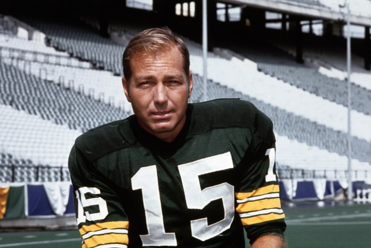 Bart Starr, Hall of Fame Green Bay Packers QB, Has Died at 85 - InsideHook