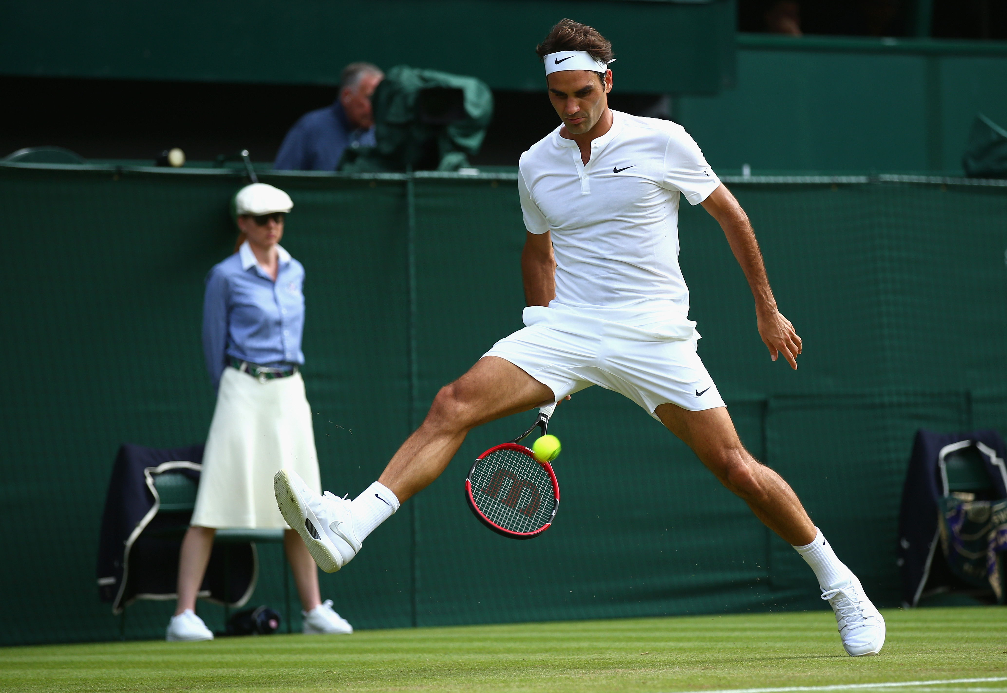 Roger Federer's Best Tennis Outfits Over the Years, Ranked - InsideHook