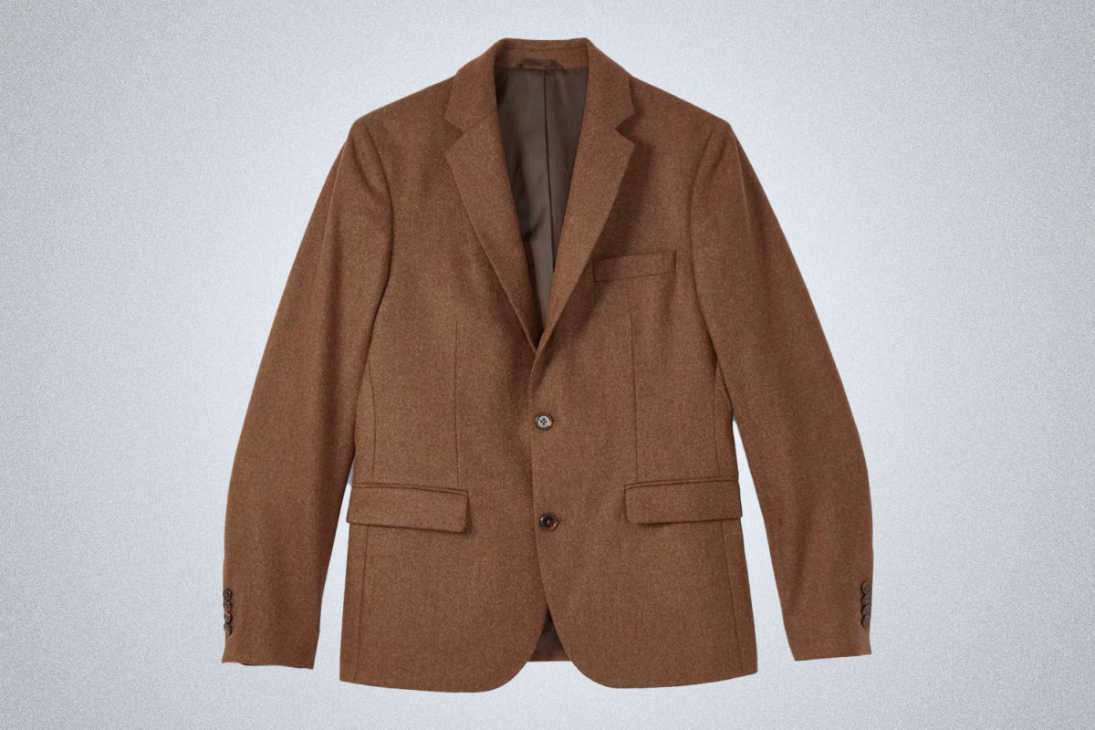 The Best Wrinkle-Resistant Travel Blazers for Men - InsideHook