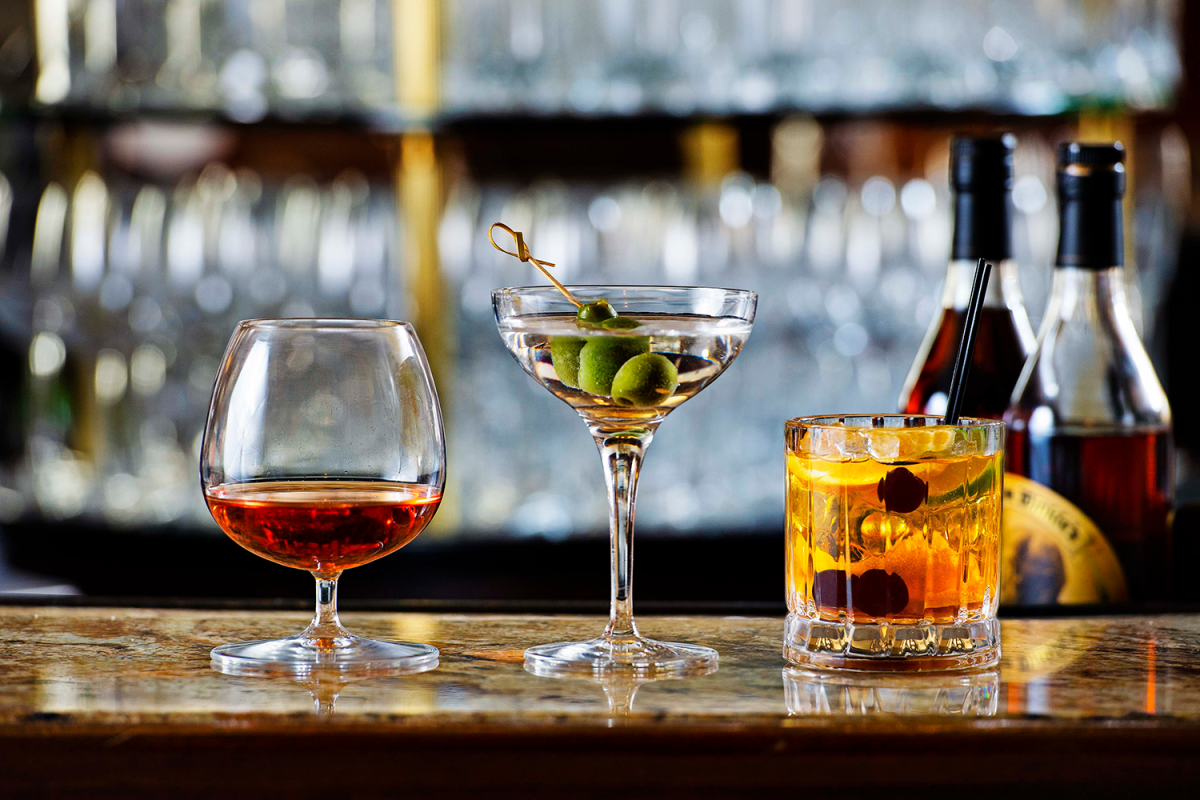 Know Your Corner Bar: Round Robin at the Willard Intercontinental ...