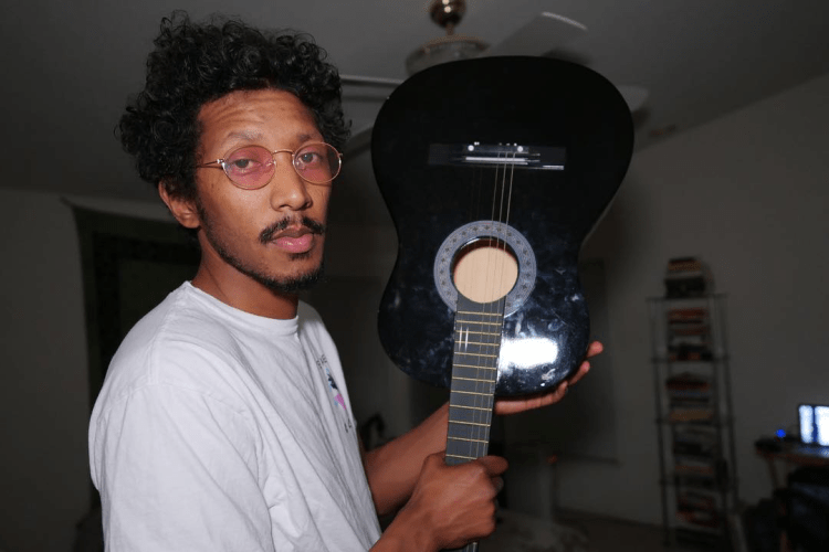 A Day in the Life of the Most Famous Busker in San Francisco - InsideHook