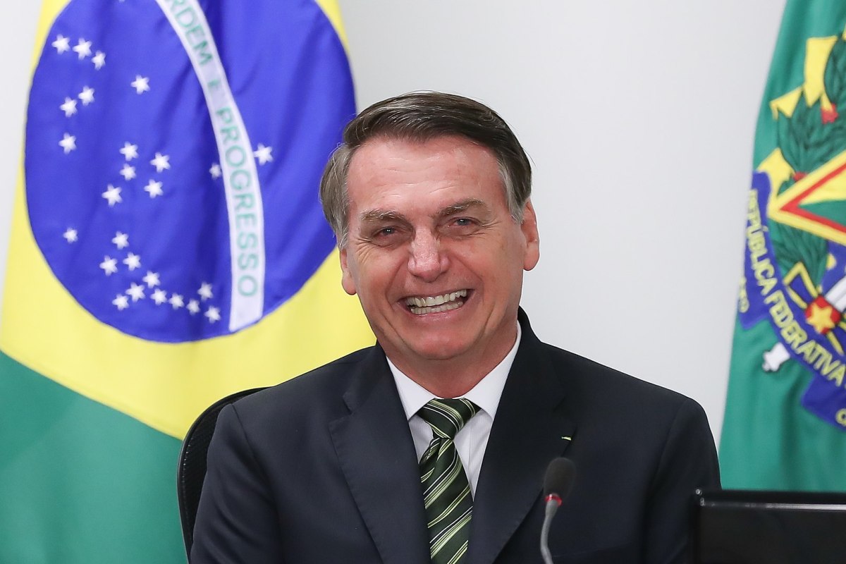 Brazil’s President Inexplicably Blames Amazon Fires on Leonardo ...