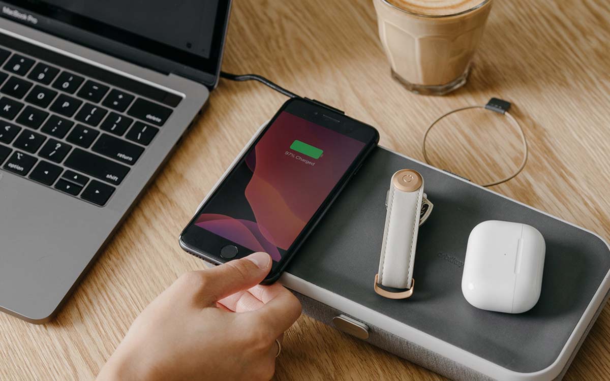 The Orbitkey Nest Is a Portable Wireless Charger and Desk Organizer ...