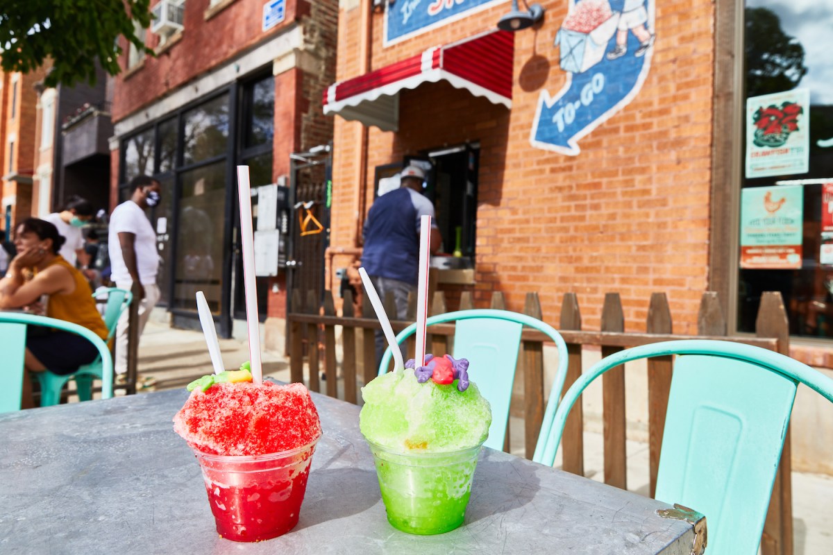 How Chicago’s Best Bars Are Perfecting the Takeout Cocktail - InsideHook