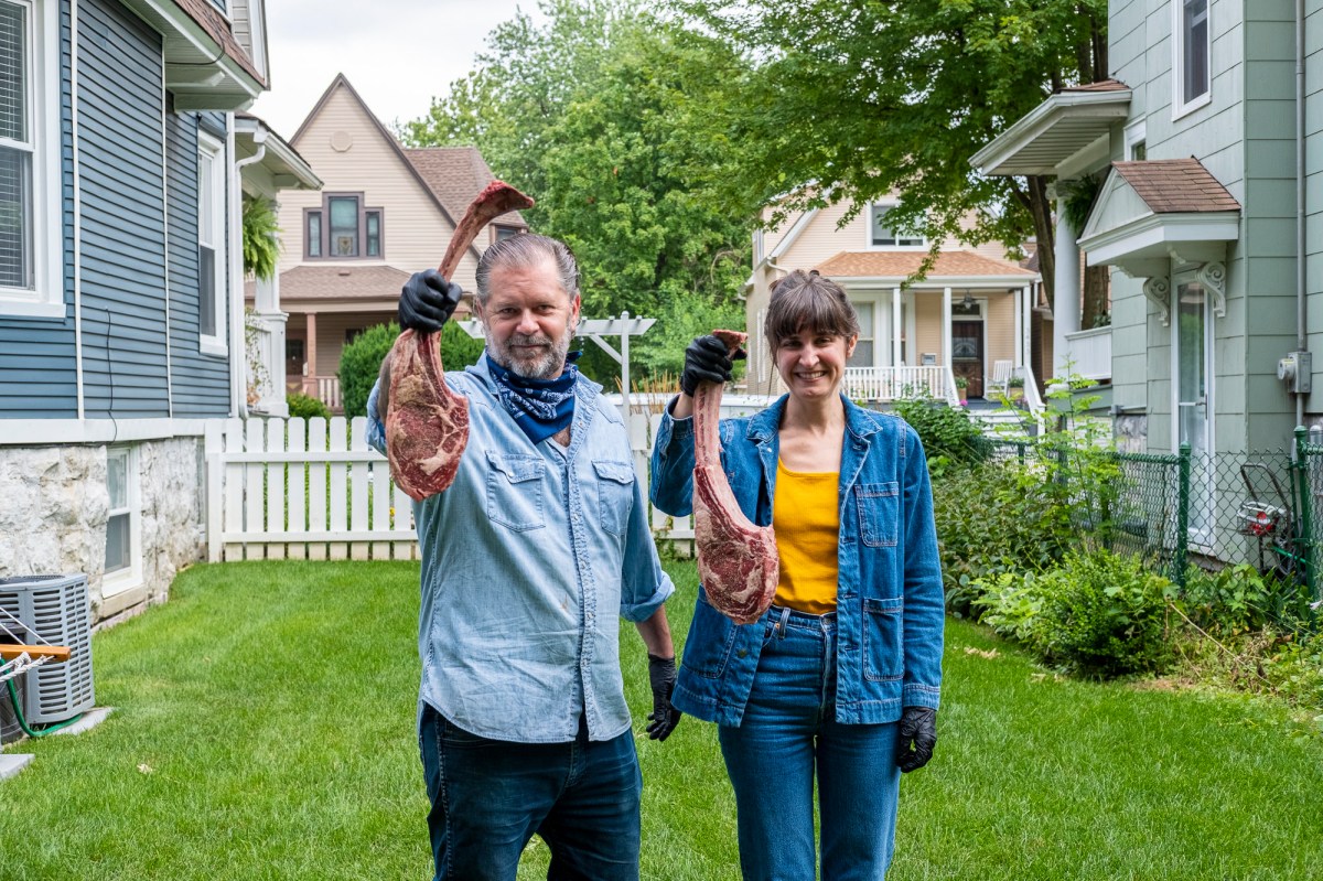 Why Digging a Hole in Your Backyard Could Yield the Best Steak Ever ...