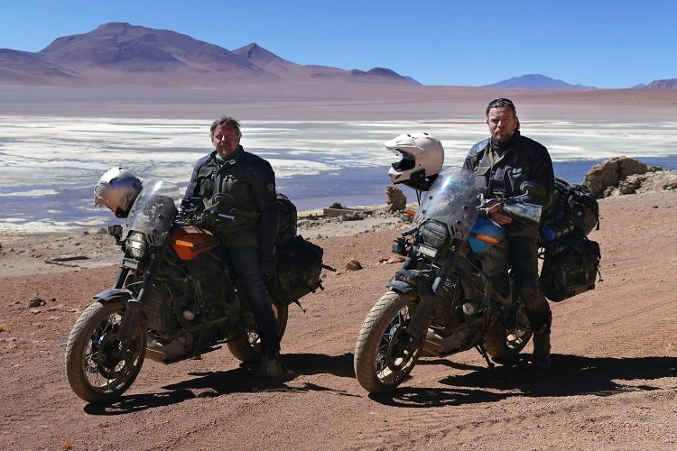 The Secrets of Ewan McGregor's Electric Motorcycle in "Long Way Up ...