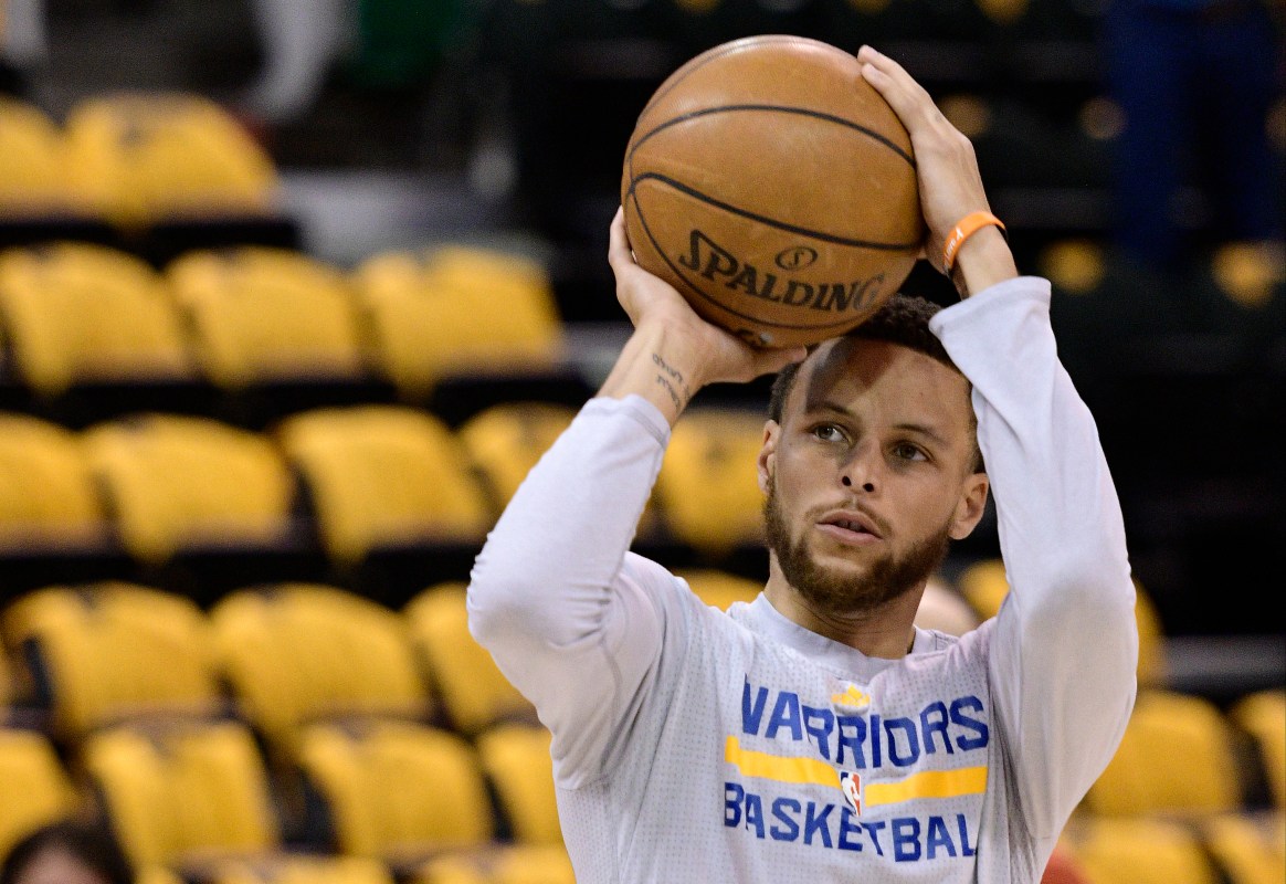 Watch Steph Curry Hit 105 Three-Pointers in a Row - InsideHook