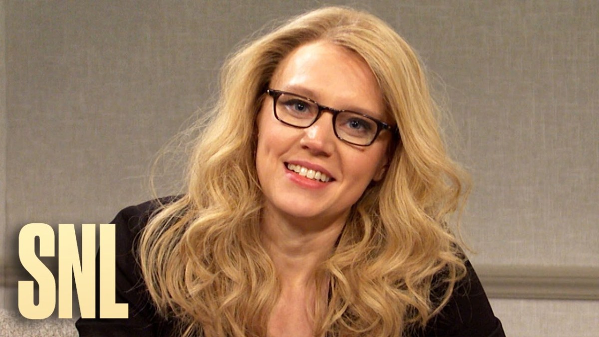 "SNL" Takes on Tom Brady's Career in Cold Open - InsideHook