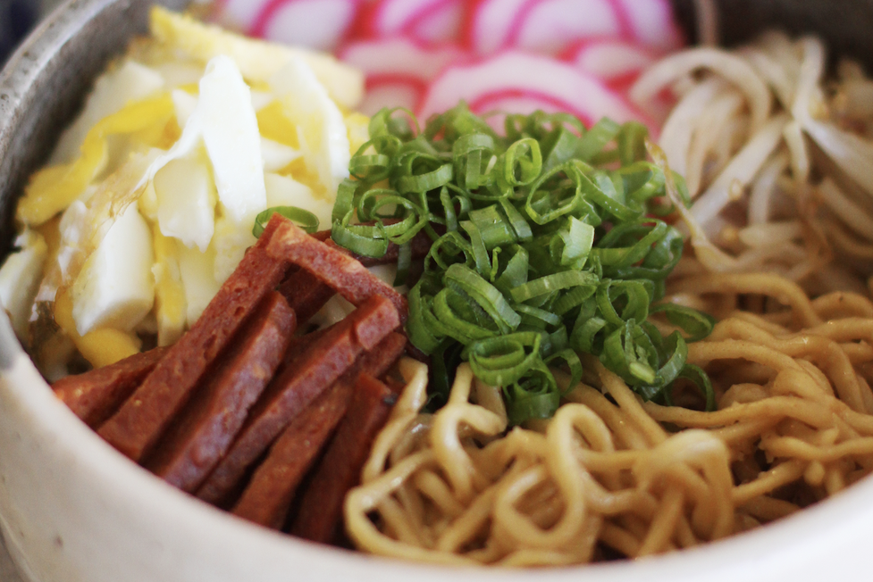 How to Make Hawaiian Dry Mein With SPAM With Sheldon Simeon's Recipe ...