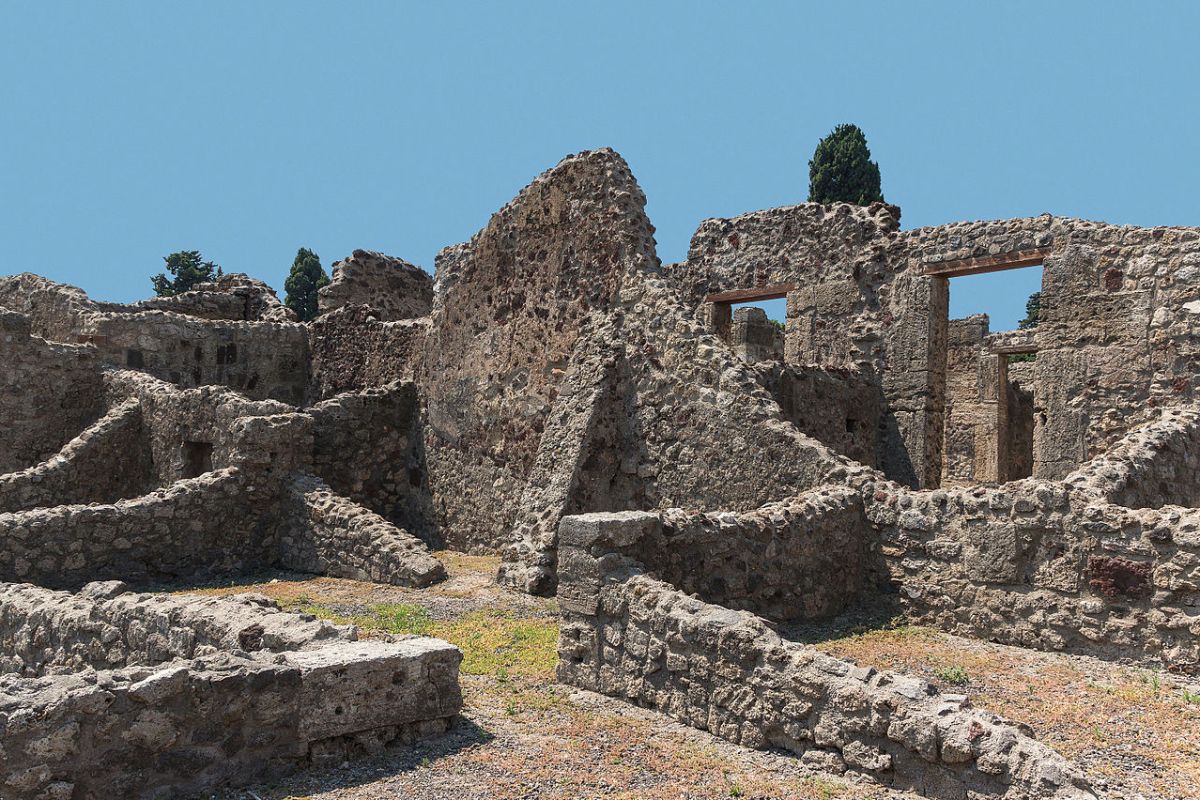 After Pompeii, the Roman Empire Set Up a Relief Program - InsideHook