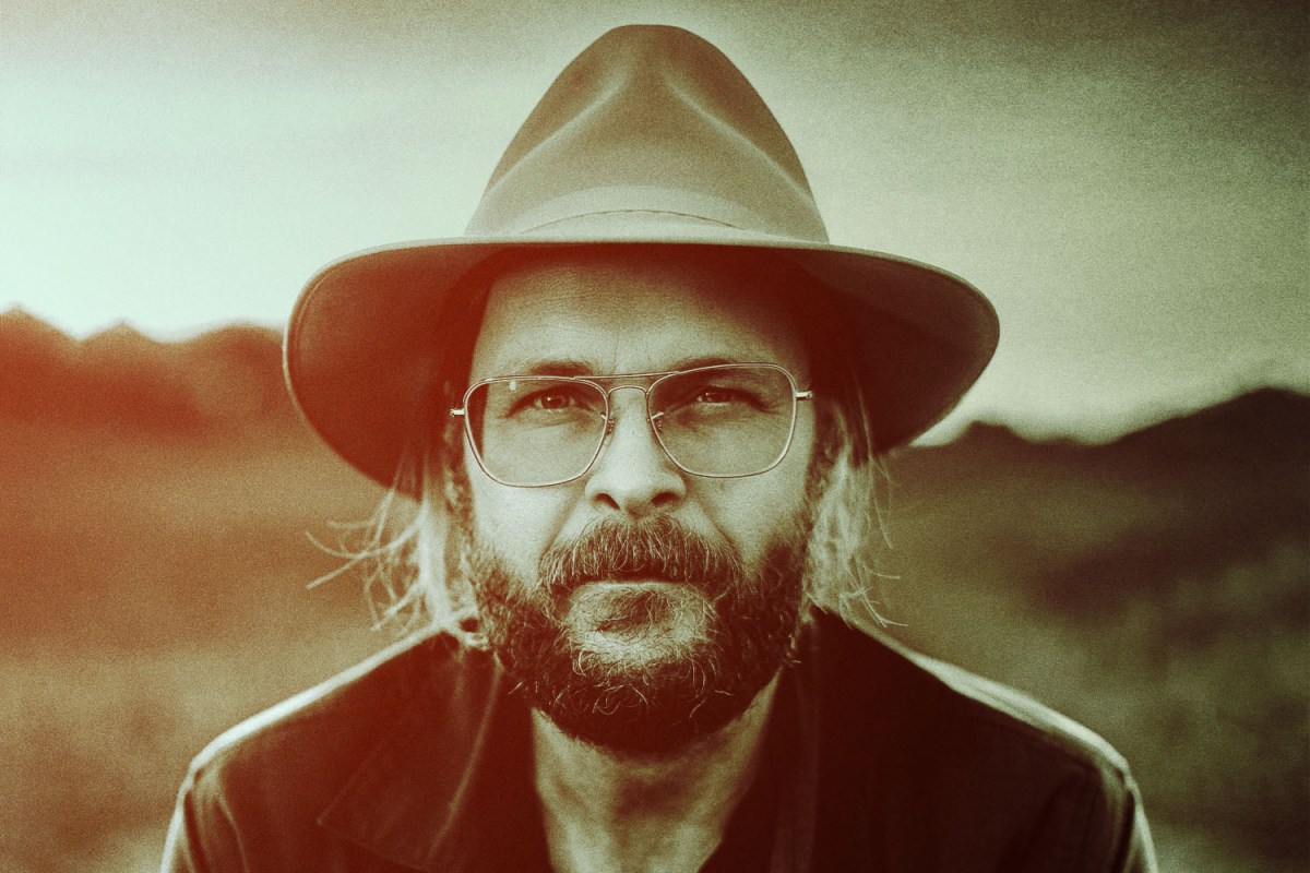 Hiss Golden Messenger's "Quietly Blowing It" Is an Emotional Picture of ...