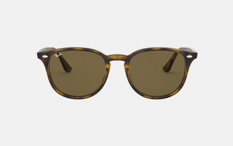 Ray-Ban Sunglasses Guide: From Classic to Aviators and Everything in ...