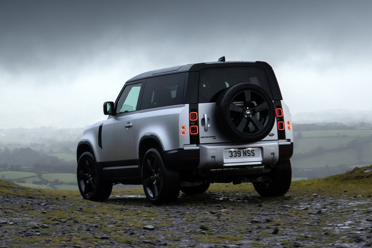 Review: 2021 Land Rover Defender 90 Resurrects Personal Luxury - InsideHook