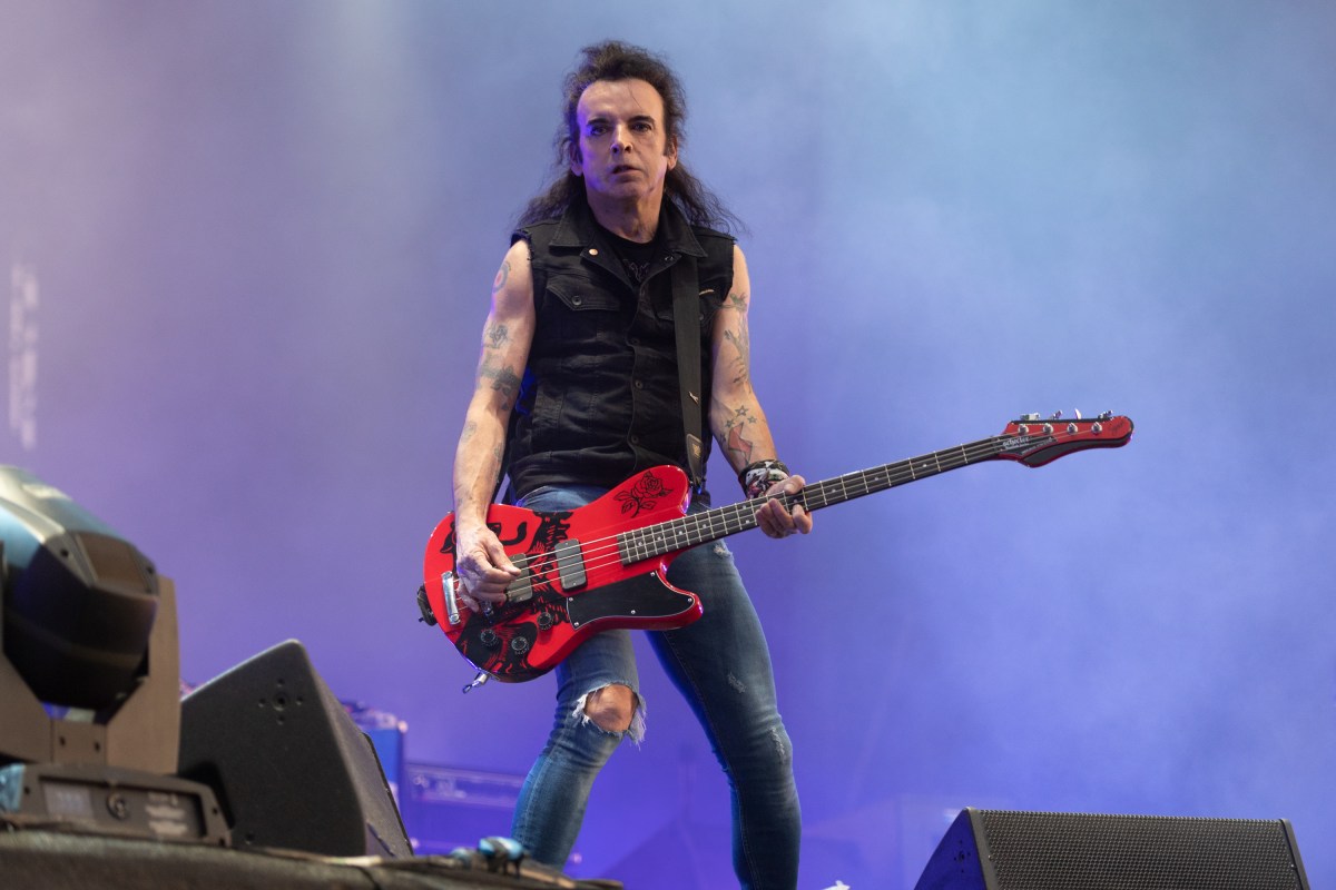 The Cure Bassist Simon Gallup Quits Band After 40 Years, Citing ...