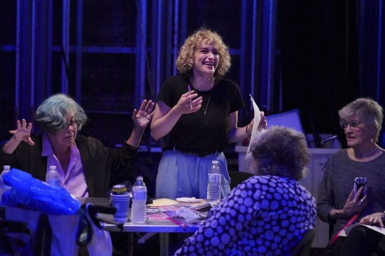 Jo Firestone Reimagines the Standup Special With "Good Timing" - InsideHook