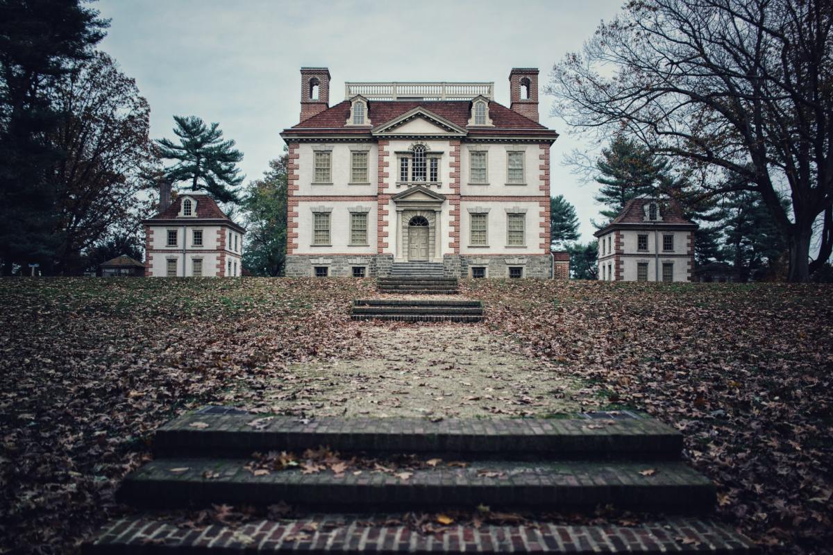 Henry James Created One of the Best Ghost Stories Ever - InsideHook