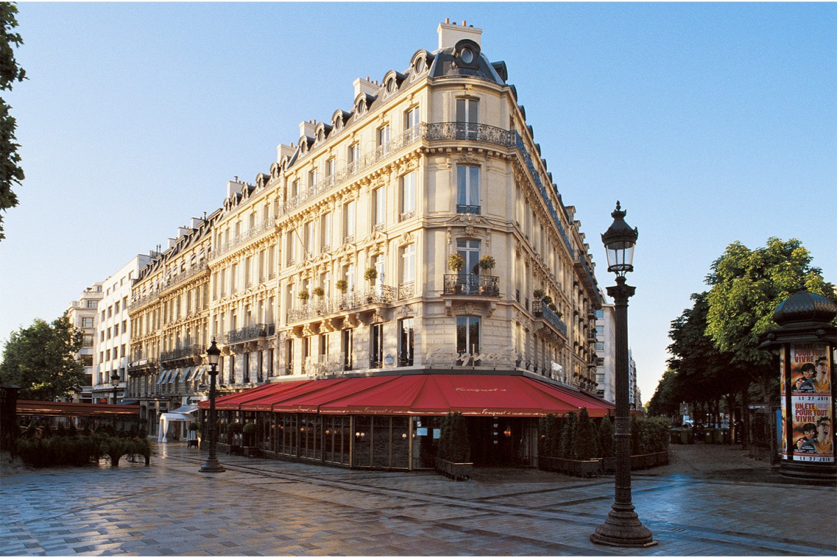 Paris’ Fanciest Suites, Atop the City’s Most Iconic Brasserie - InsideHook