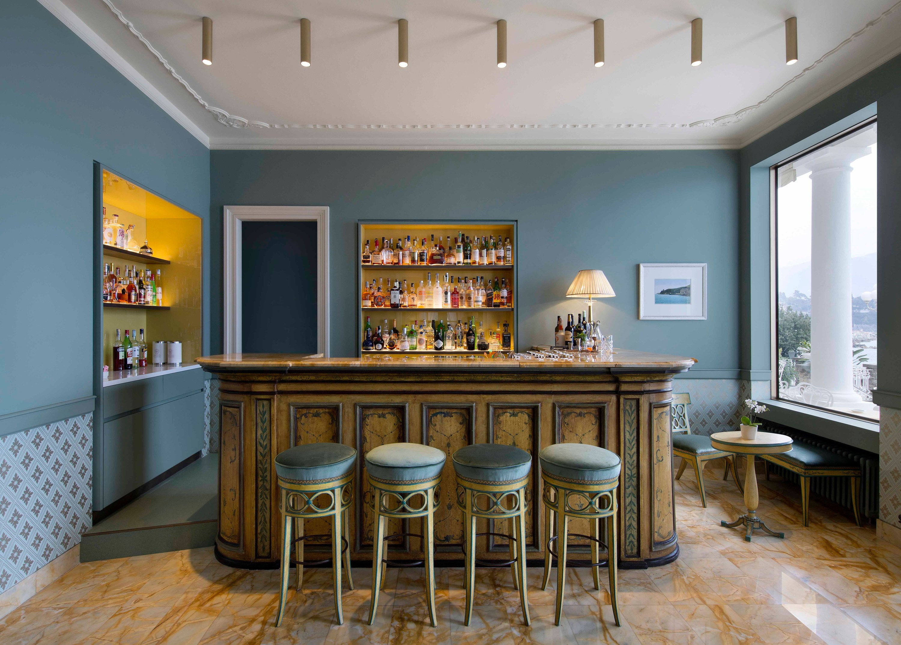 A Tour of Some Italy's Best Places for a Negroni — the Luxurious Hotel ...