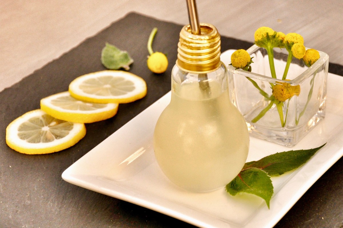 Chicago's Deer Path Inn Serves Cocktails in Lightbulbs and Cereal Boxes ...