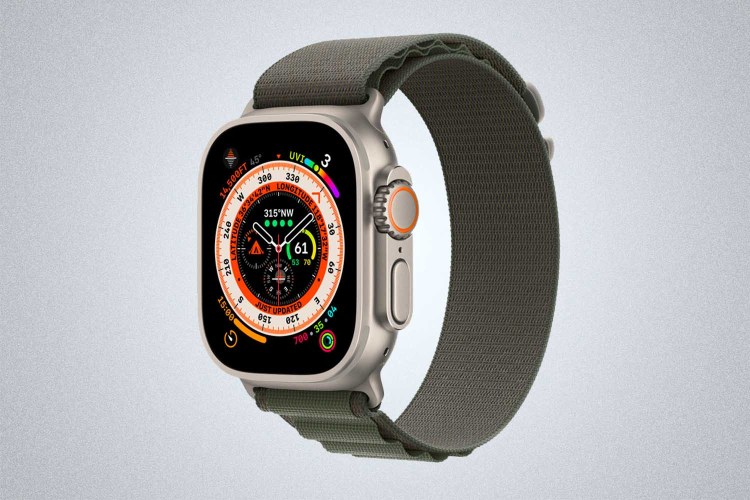 10 Best Travel Watches List, Curated For Every Budget - InsideHook