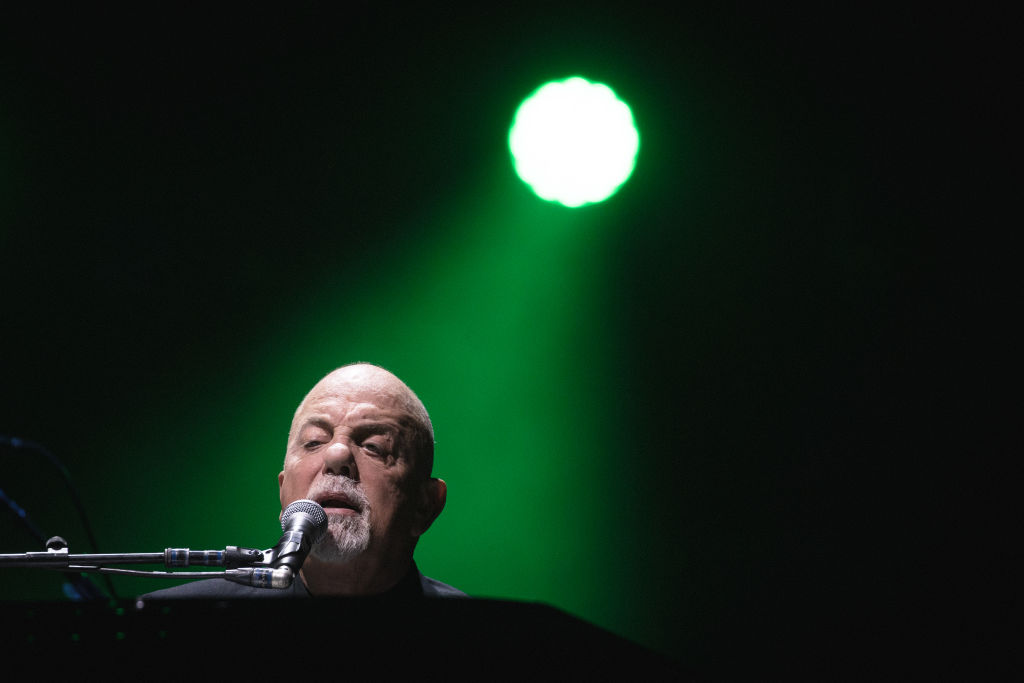 Billy Joel Paid Tribute to Jeff Beck With a Pair of Covers - InsideHook