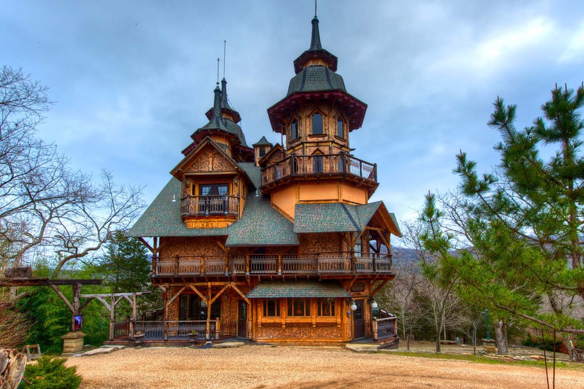 Eureka Springs Is the Funkiest Town in the Ozarks - InsideHook