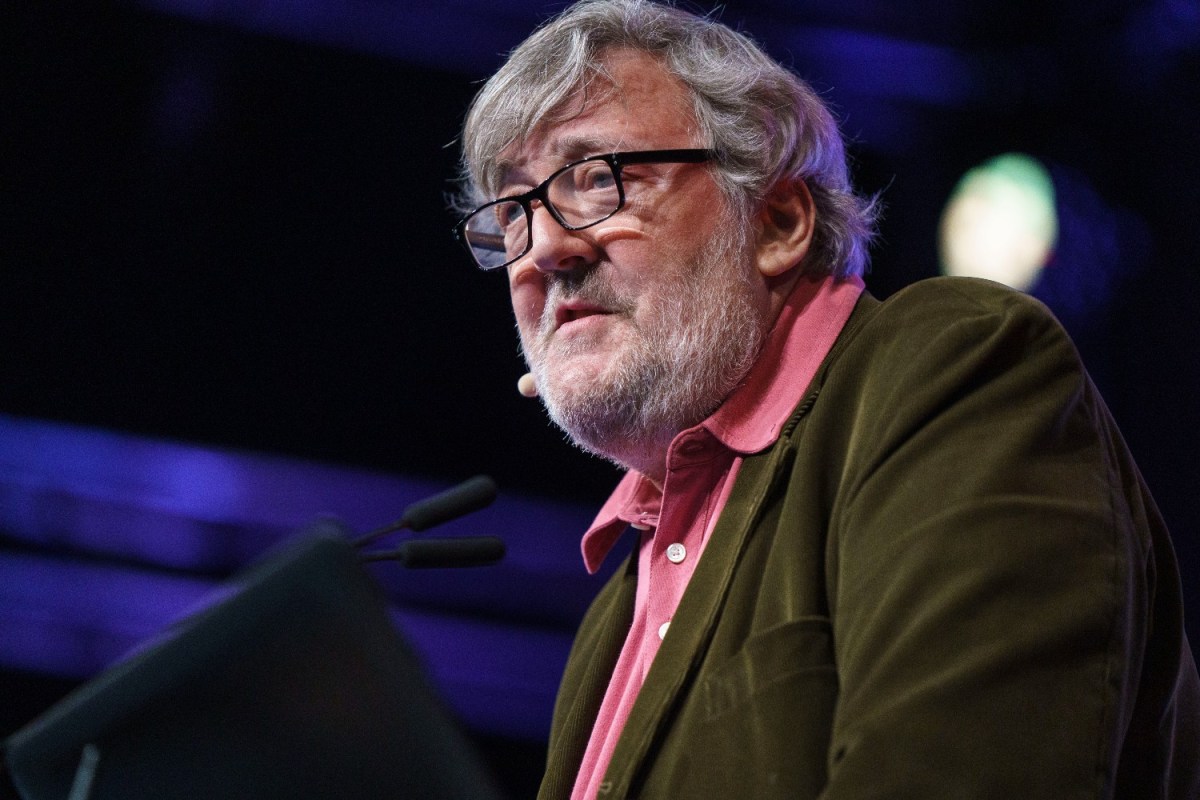 Stephen Fry Is Hosting "Jeopardy!" in the UK - InsideHook