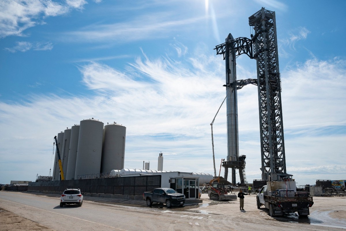 FAA Approves SpaceX Plan for Starship Launch - InsideHook