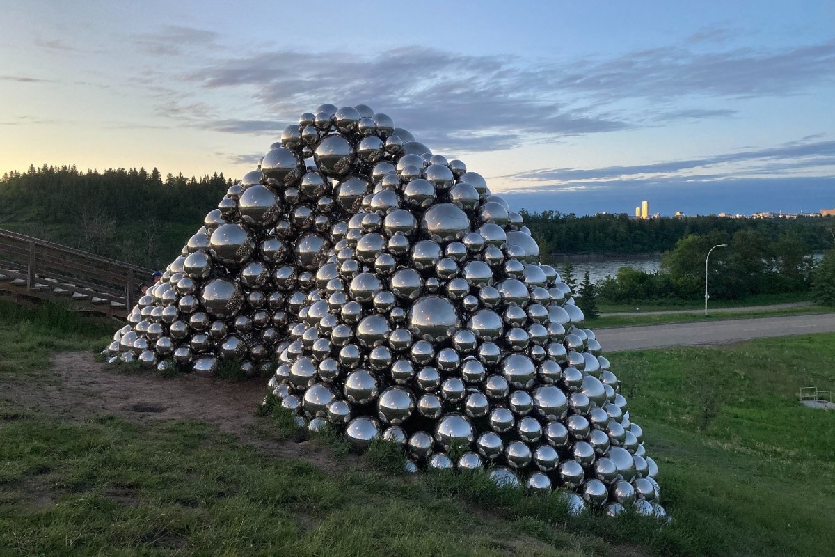 Do Not Attempt to Climb Sculptures. You Might Get Trapped. - InsideHook