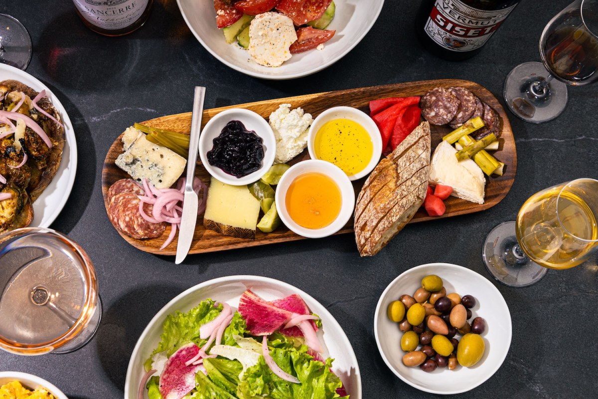 Chicago’s Best New Restaurants Include Classic UK Fare - InsideHook