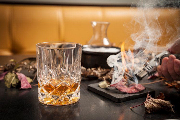 11 Best Bars in Chicago, According to Bartenders - InsideHook