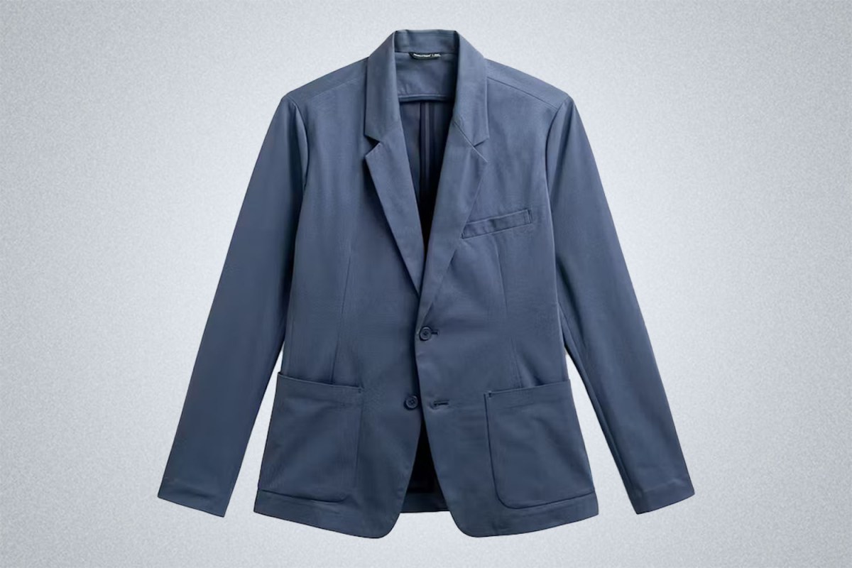 The Best Wrinkle-Resistant Travel Blazers for Men - InsideHook