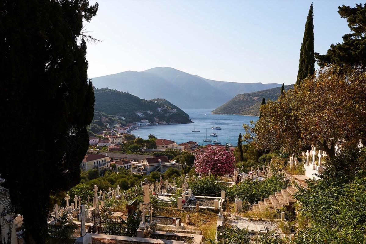 The Best Spots to Visit On a 7 Day Greece Itinerary - InsideHook