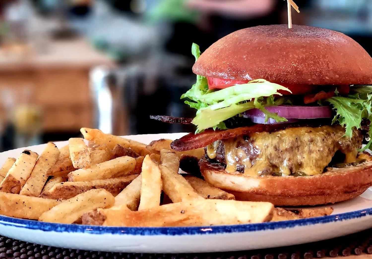 The 10 Best Burger Joints in Texas - InsideHook