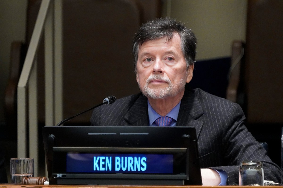 Ken Burns Clarifies His Connection With Clarence Thomas - InsideHook